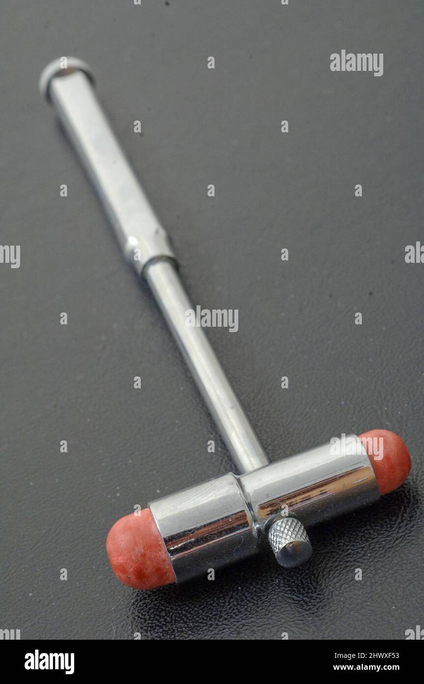 Tendon hammer hi-res stock photography and images - Alamy