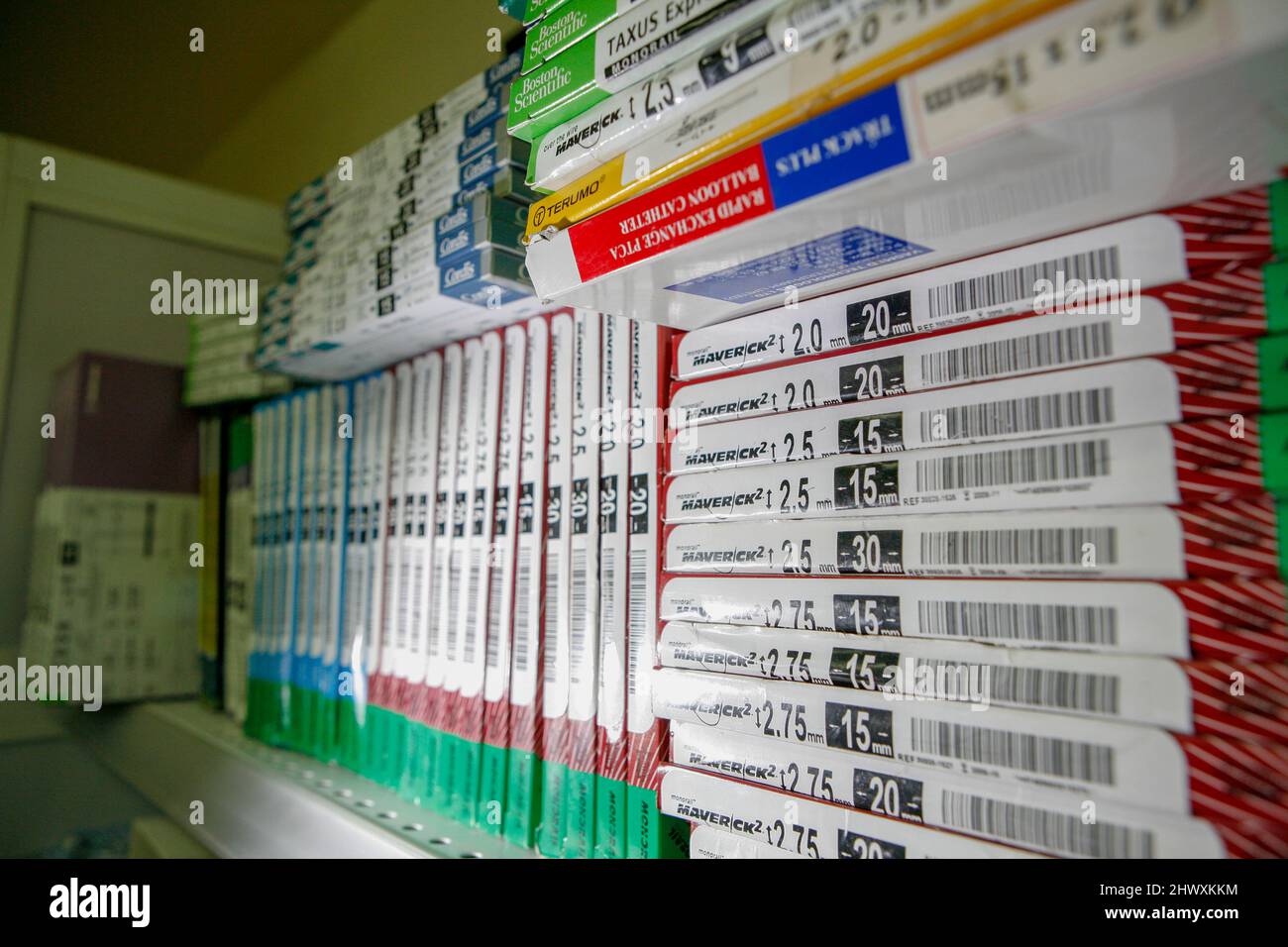 Angioplasty balloons and stents of different sizes. Angioplasty is the ...