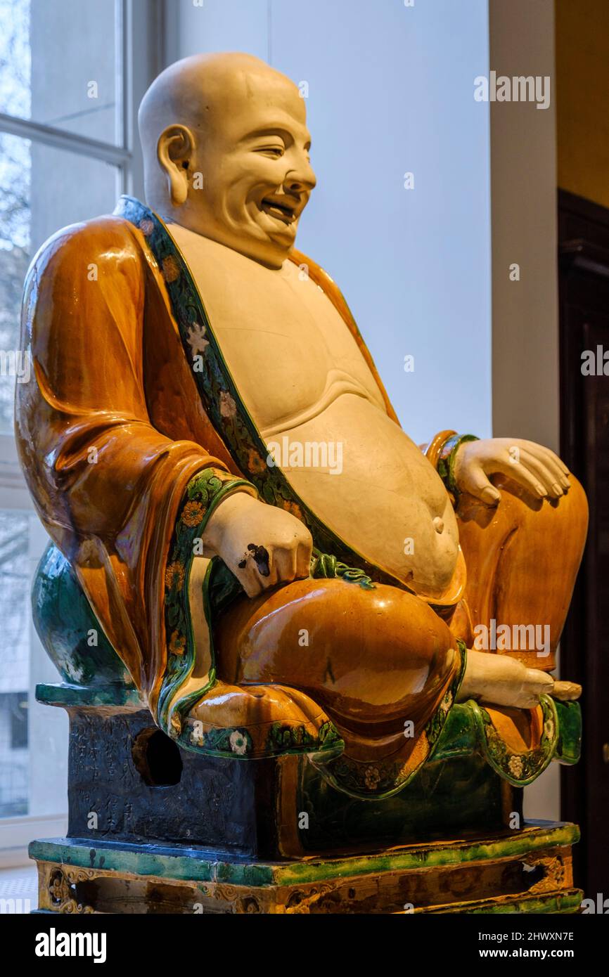Buddhist monk budai hi-res stock photography and images - Alamy