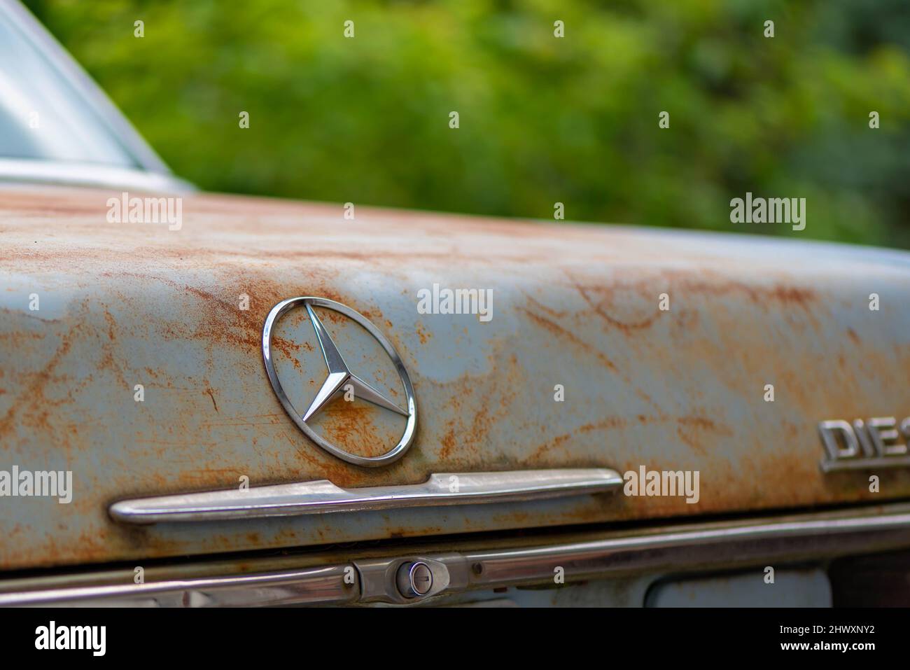 Rusty Mercedes Benz Car High Resolution Stock Photography and Images ...