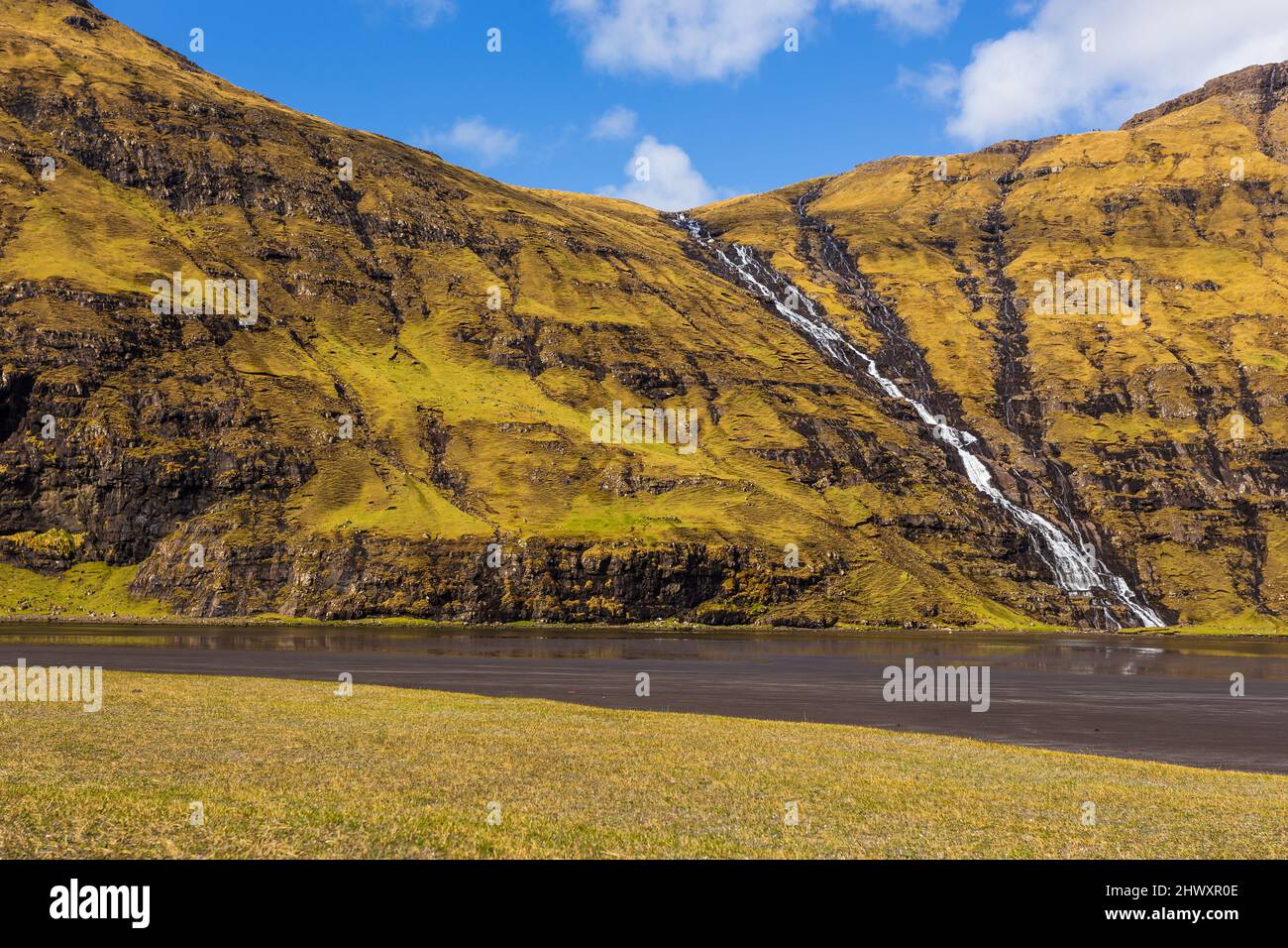 Beautiful spring scenery.View of Pollurin Lagoon in Osin Bay and ...