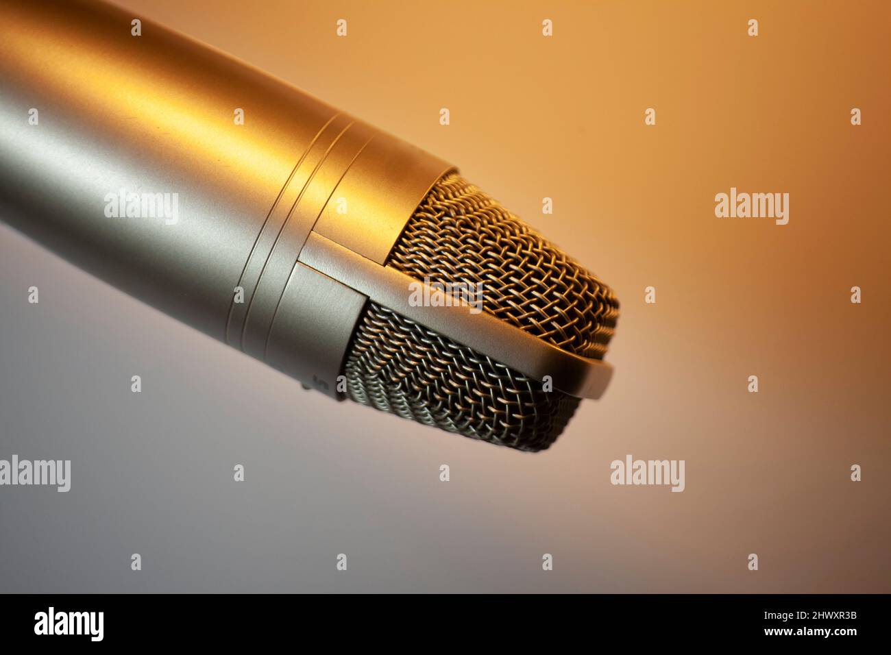 Lamp sound hi-res stock photography and images - Alamy