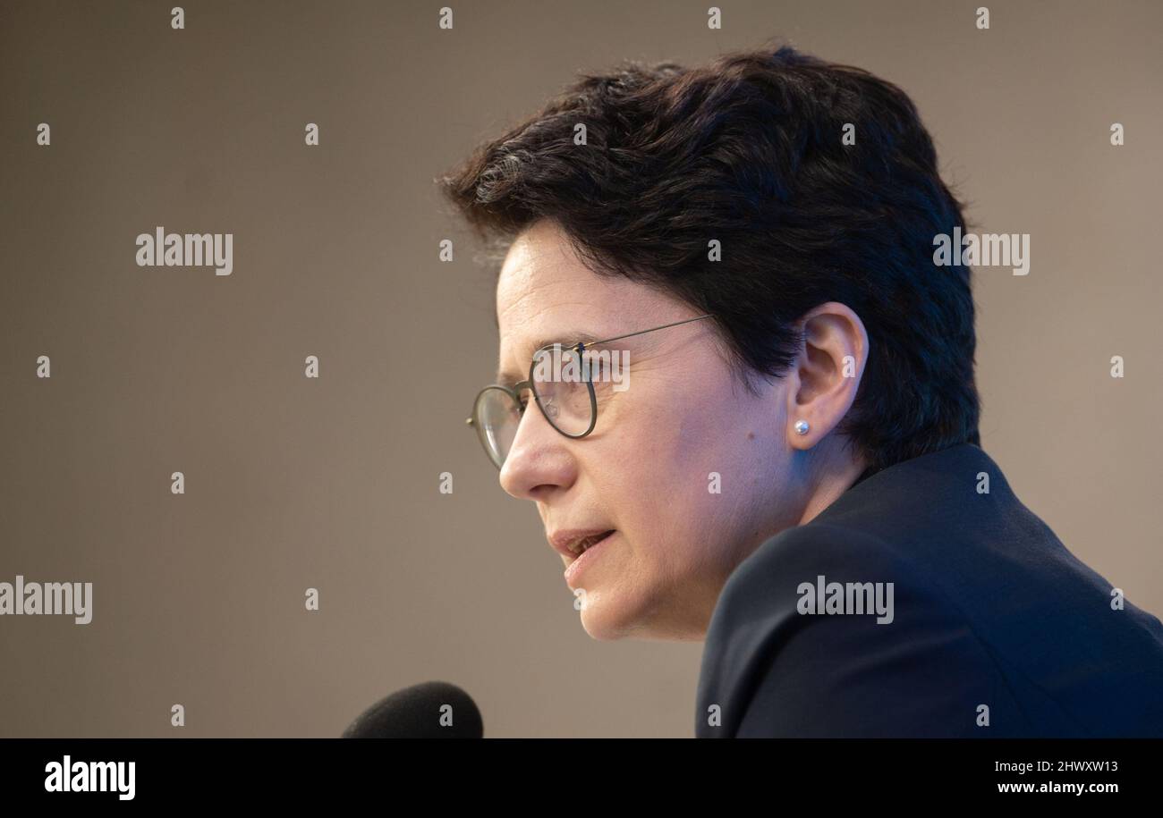 Stuttgart, Germany. 08th Mar, 2022. Marion Gentges (CDU), Minister of ...