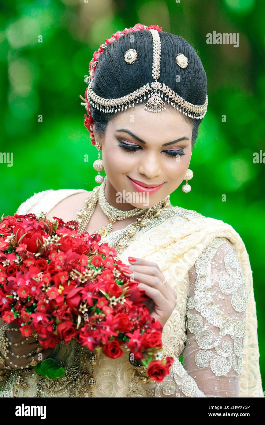 Asian Bridal Photos Stock Photo - Alamy
