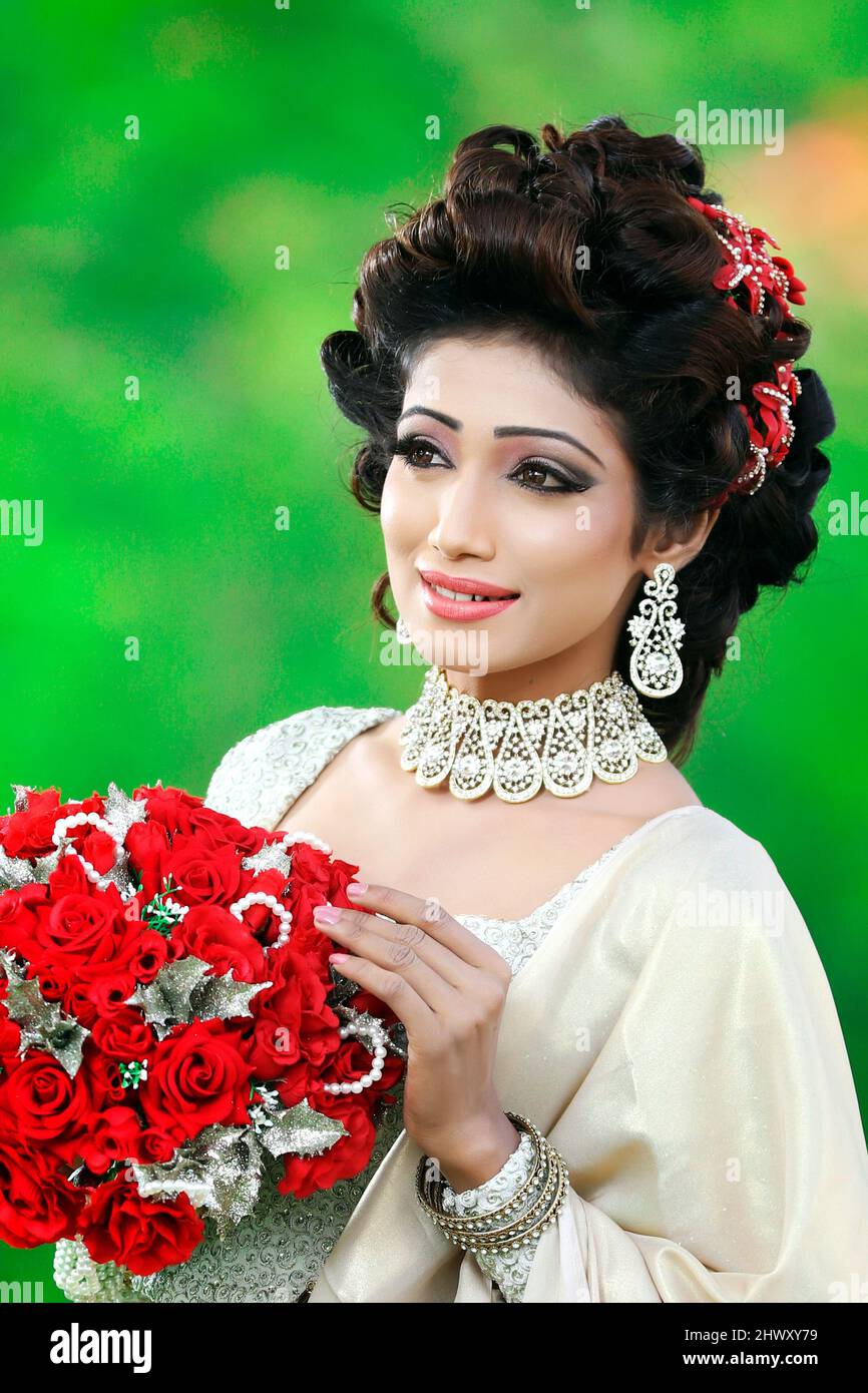 Asian Bridal Photos Stock Photo - Alamy