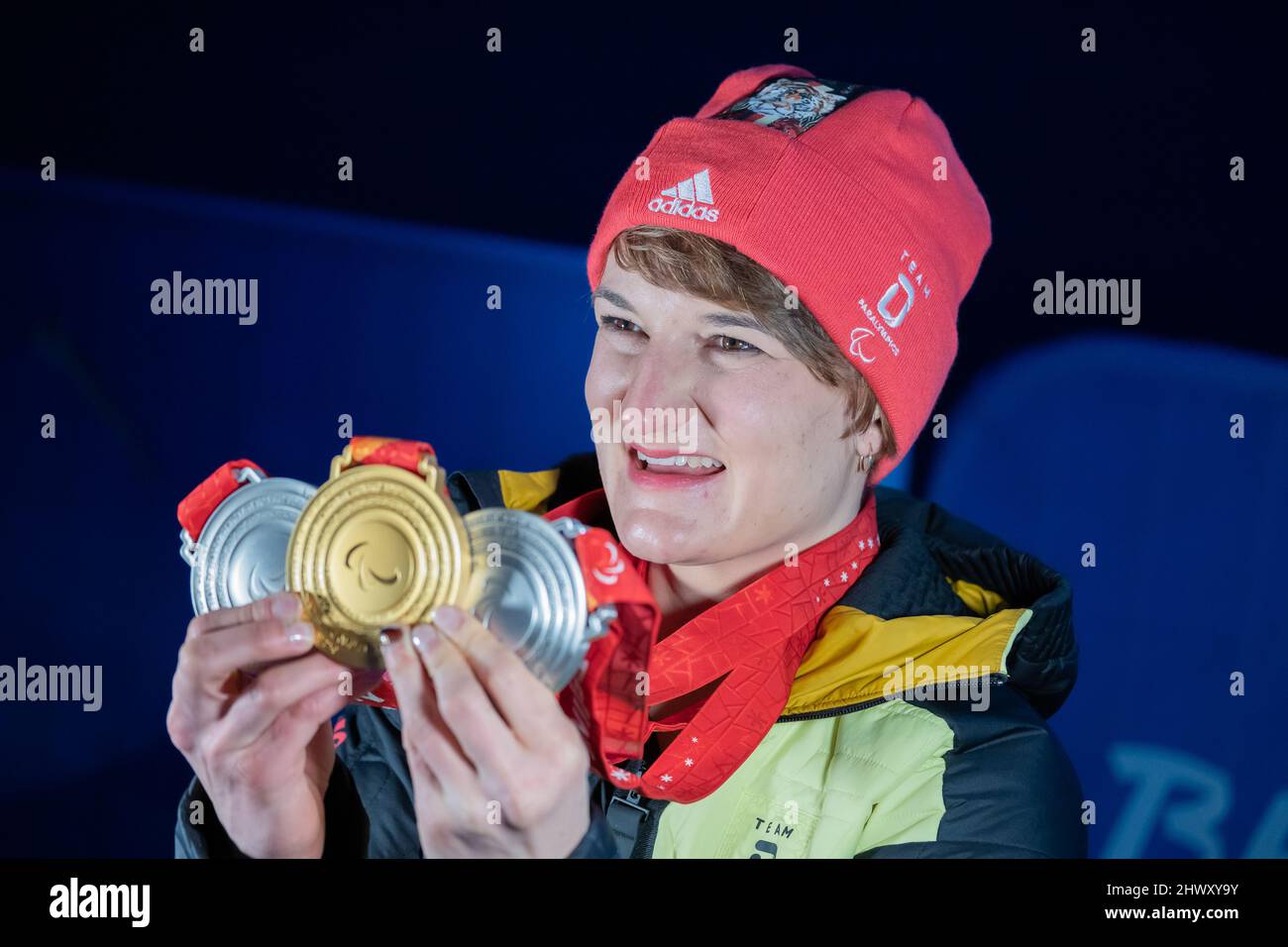 Peking, China. 08th Mar, 2022. Paralympics, Para alpine skiing, women ...