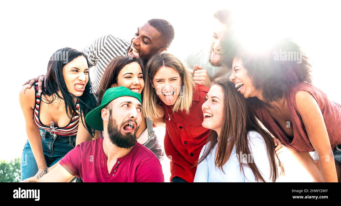 Outgoing friends hi-res stock photography and images - Alamy