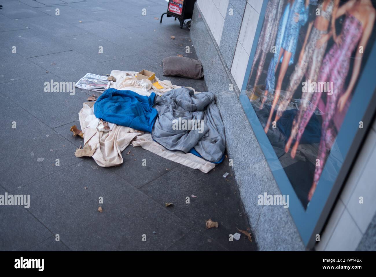 Signs of poverty hi-res stock photography and images - Alamy