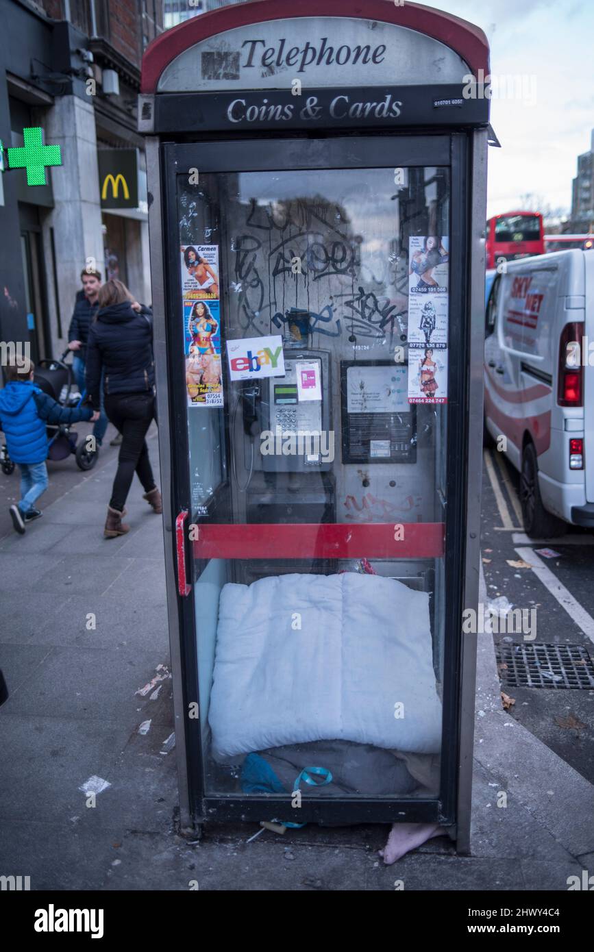Signs of poverty hi-res stock photography and images - Alamy