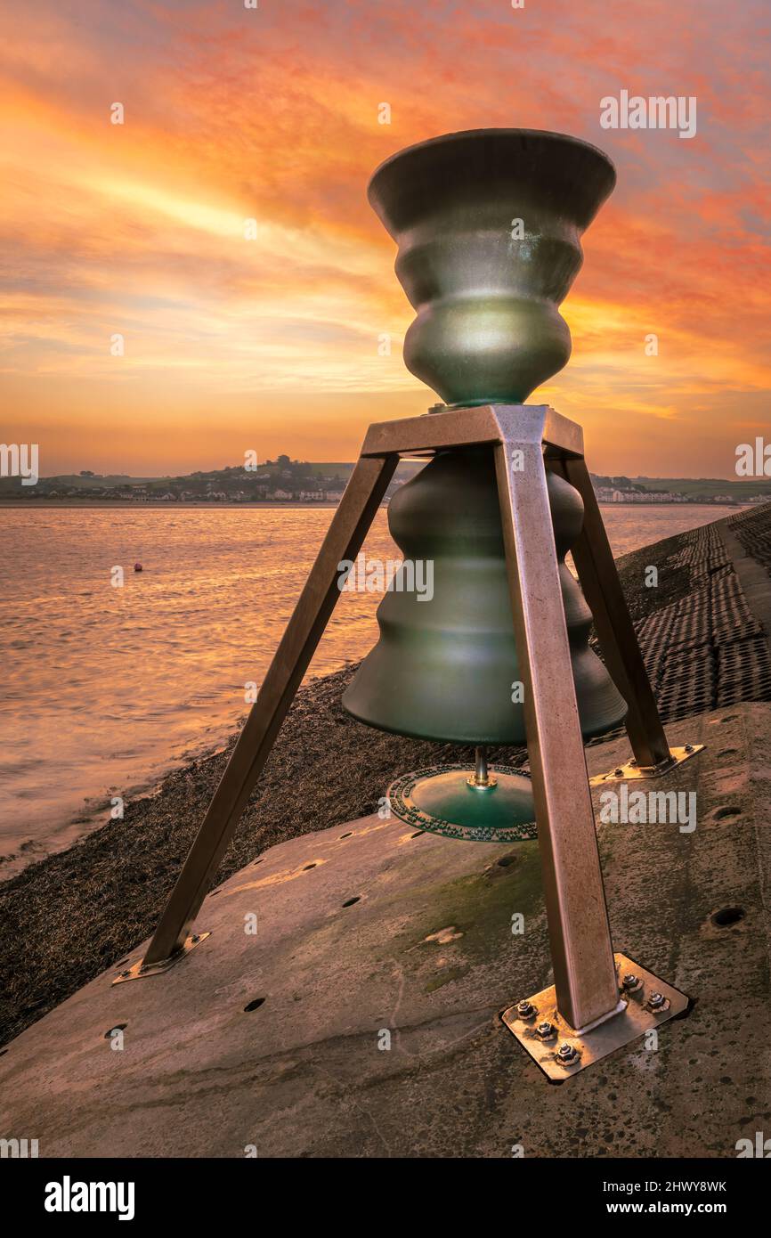 Installed on May 27th 2009, Marcus Vergette’s 'Time and Tide Bell ...