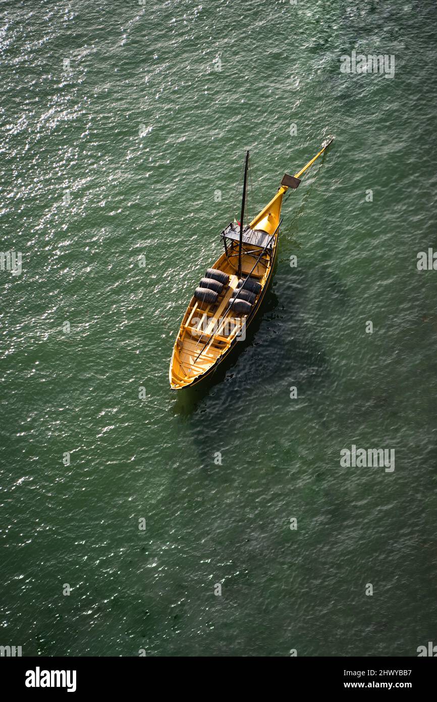 Boat in lake from above hi-res stock photography and images - Alamy