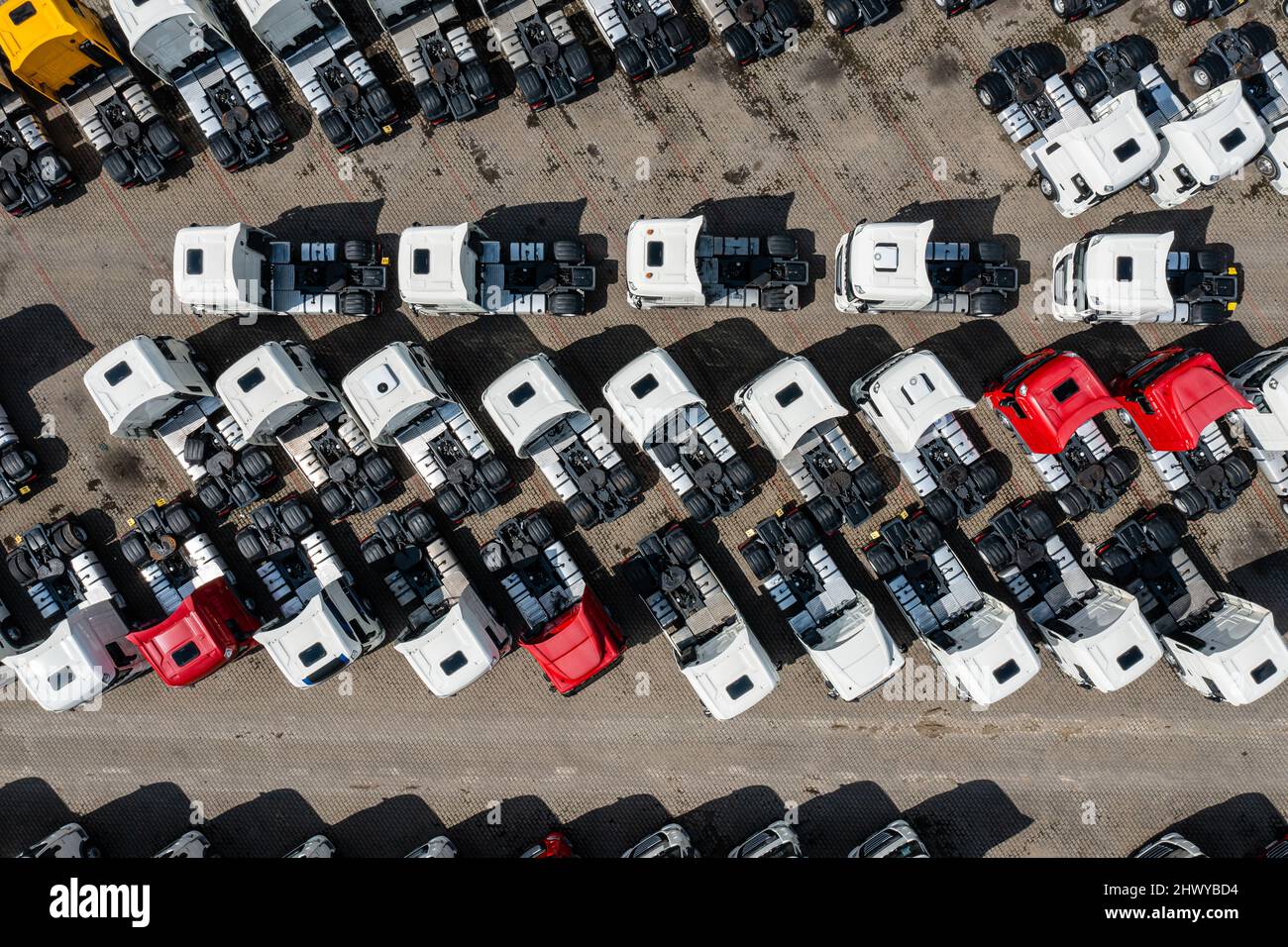 Aerial view truck parking lot hi-res stock photography and images - Alamy