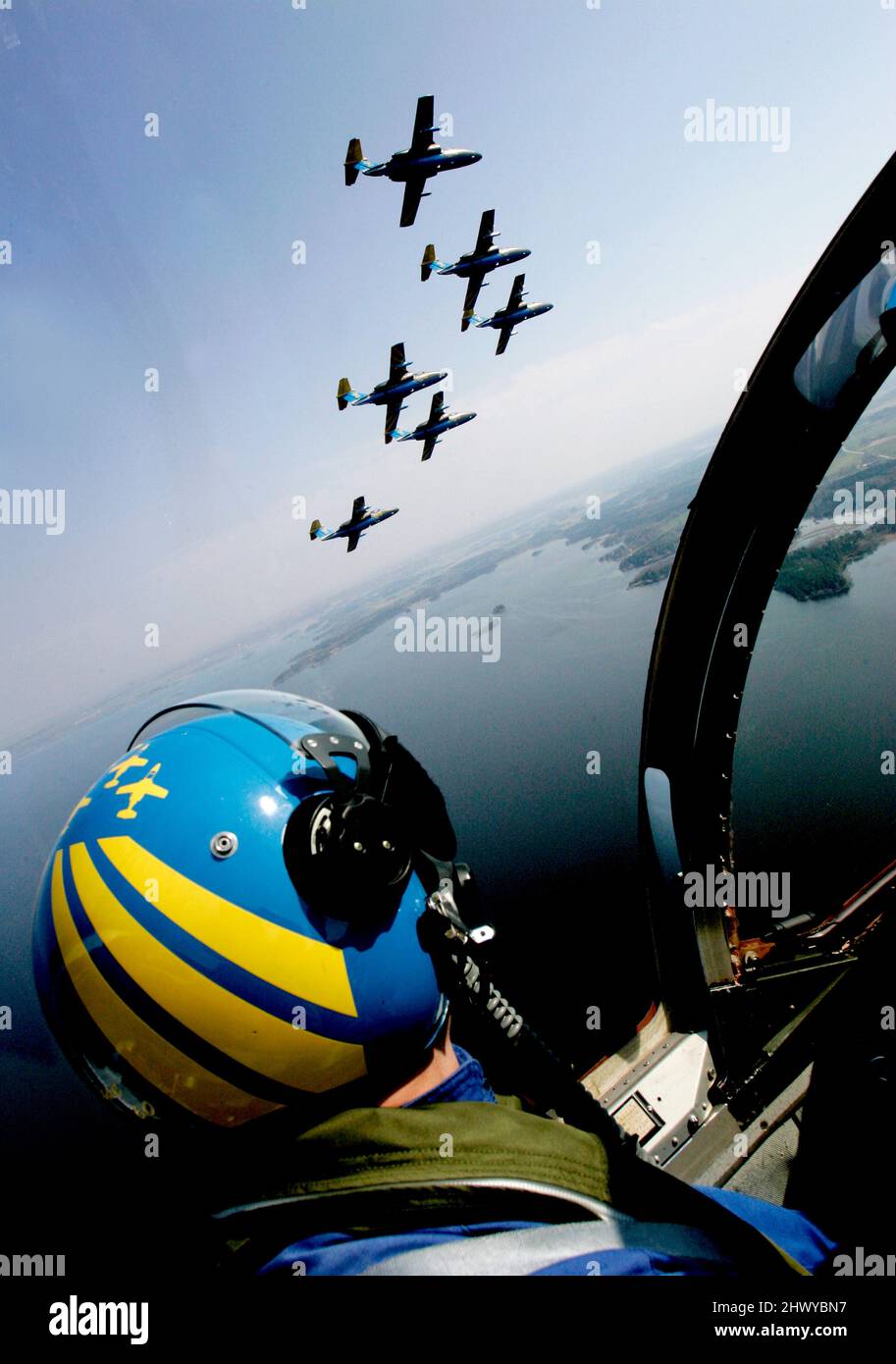 The Saab 105 is a Swedish high-wing, twinjet trainer aircraft developed ...