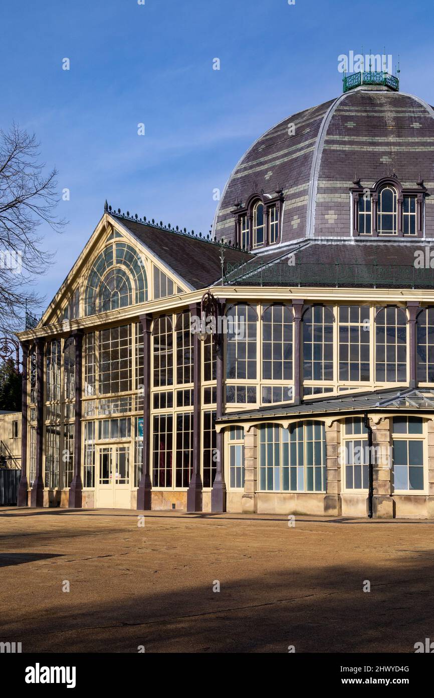 Octagon concert hall hi-res stock photography and images - Alamy