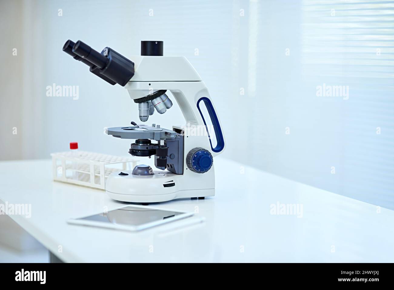 Real laboratory hi-res stock photography and images - Alamy