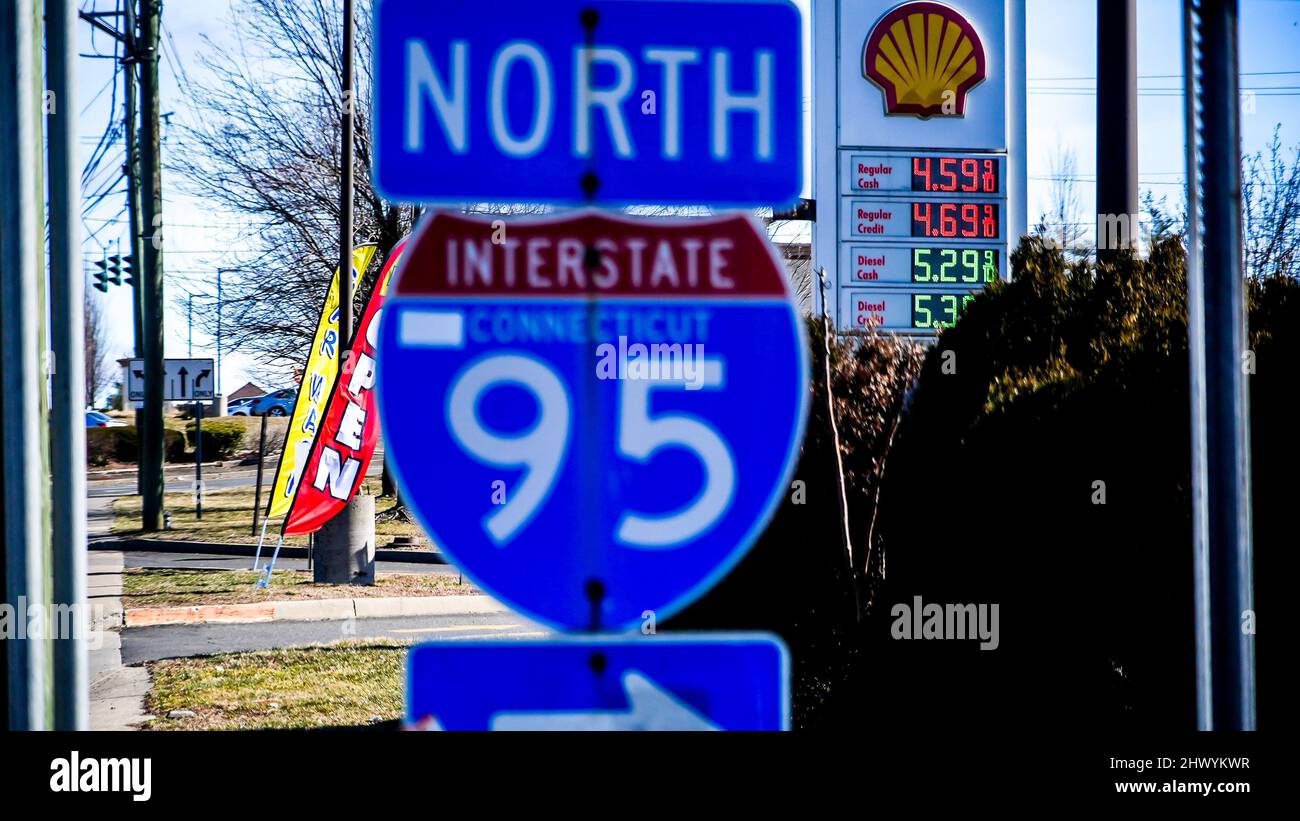 Gasoline stand hi-res stock photography and images - Alamy