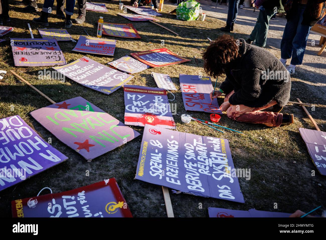Patriarchy sign hi-res stock photography and images - Alamy