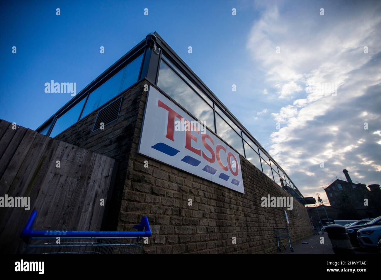 Tesco food basket hi-res stock photography and images - Alamy