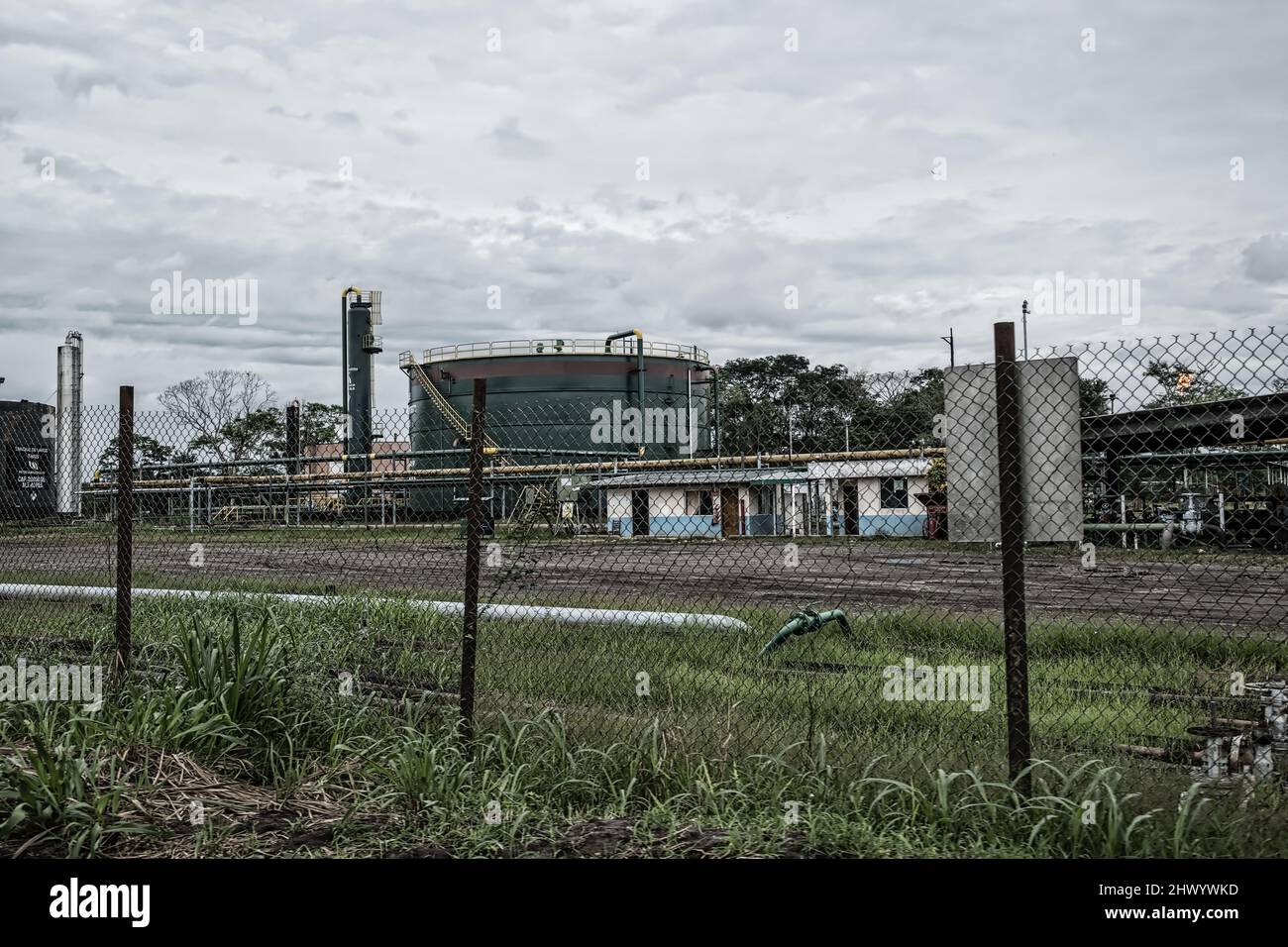 Crude oil, pollution, Ecuador, Texaco, Chevron, sick people ...