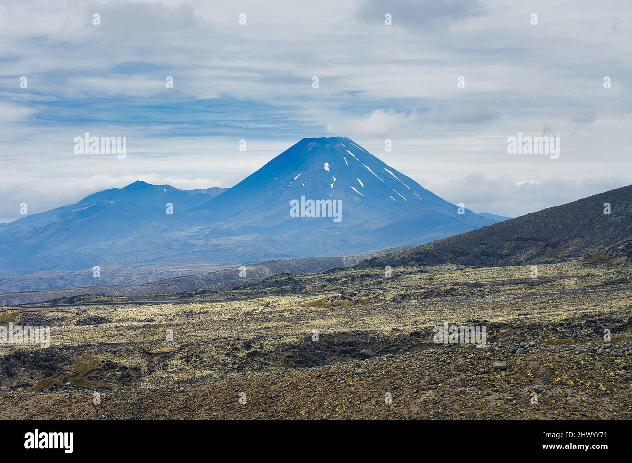 Mount Ngauruhoe in New Zealand, Mount Doom from The Lord of the Rings ...