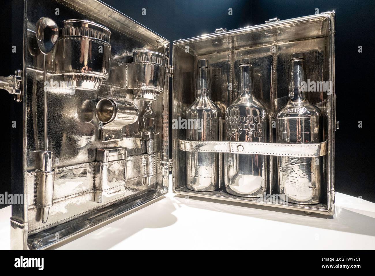 Christie's is a luxury auction house located in Rockefeller Center, New ...