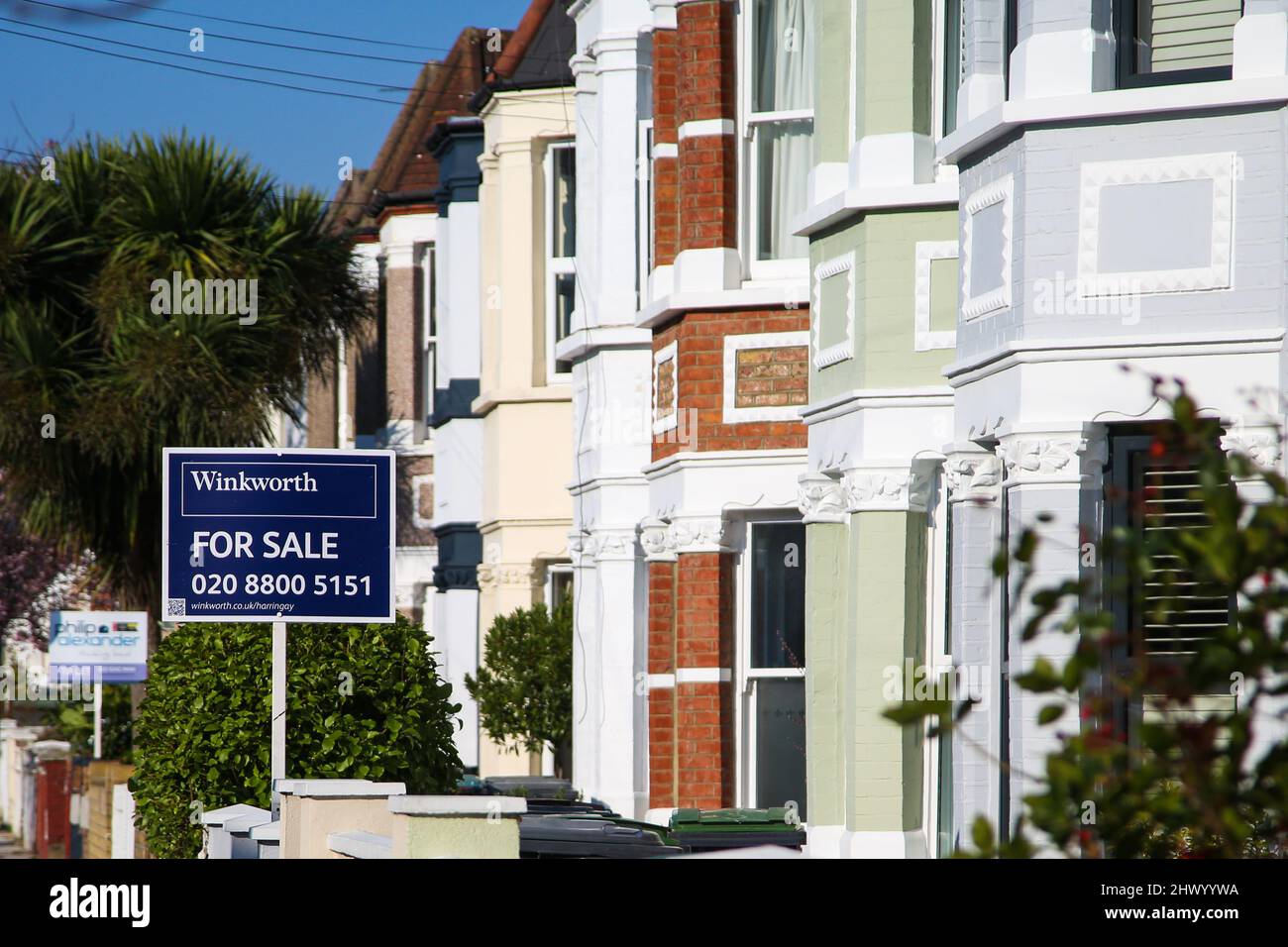 Halifax house for sale sign hi-res stock photography and images - Alamy