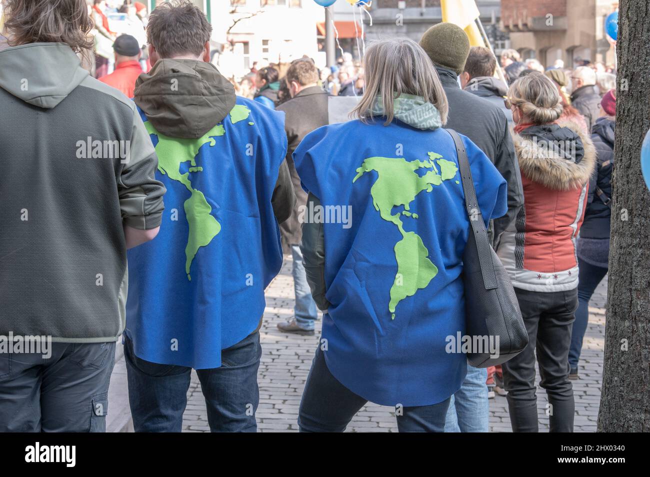 Aachen March 2022: Demonstration organized from Pulse of Europe. For ...