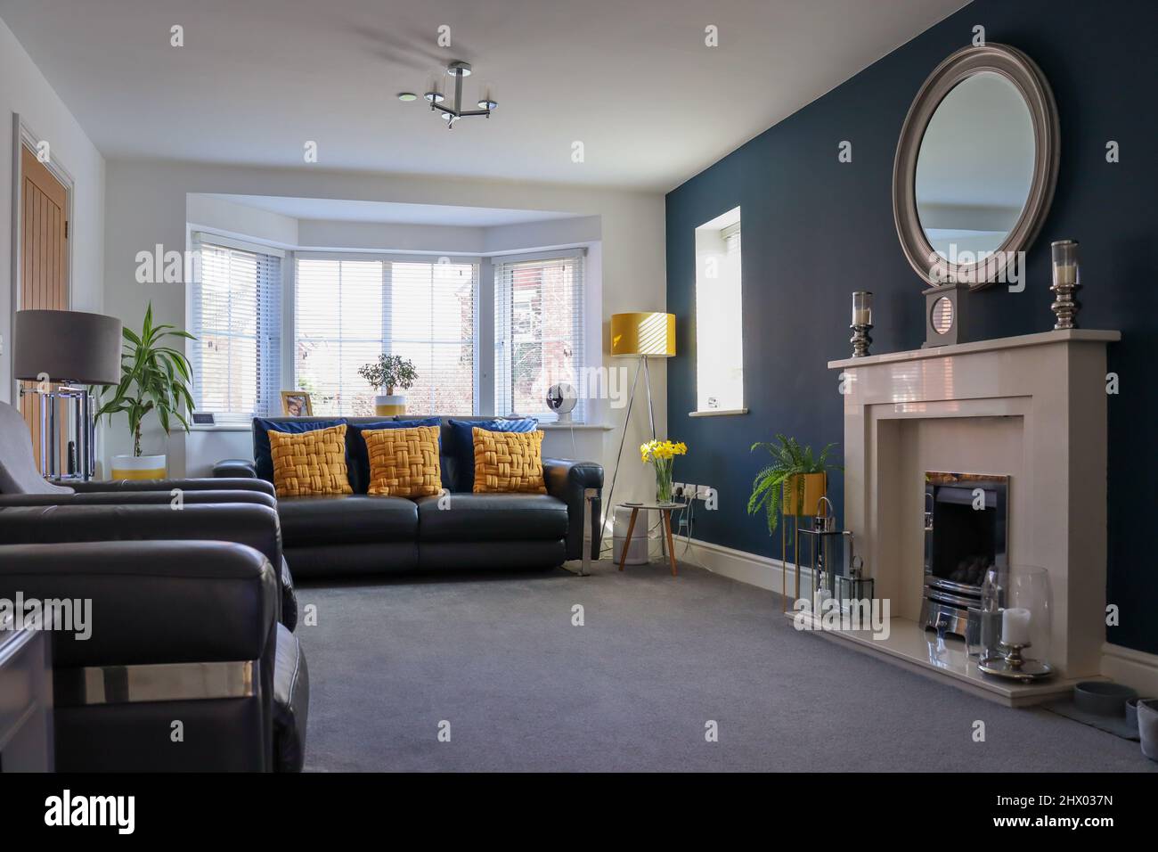 Home interior with lounge, sofa and modern decor Stock Photo - Alamy