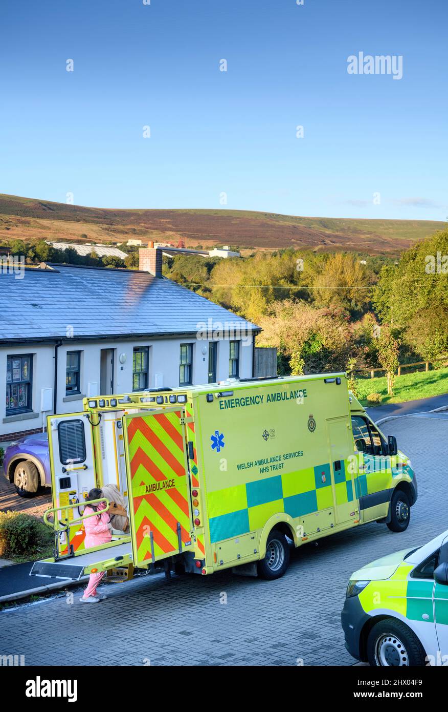 Welsh ambulance service nhs trust hi-res stock photography and images ...