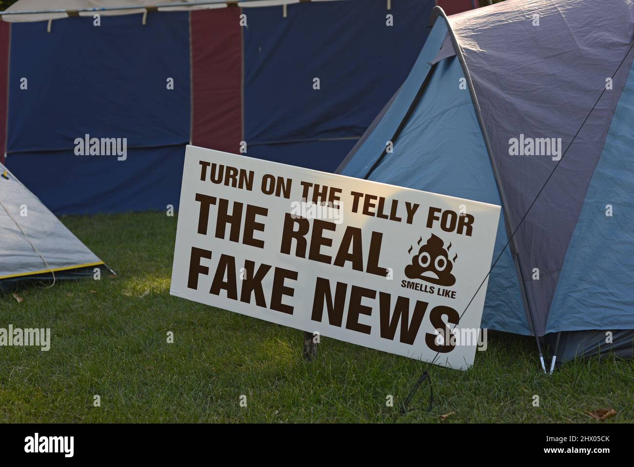 Anti media hi-res stock photography and images - Alamy