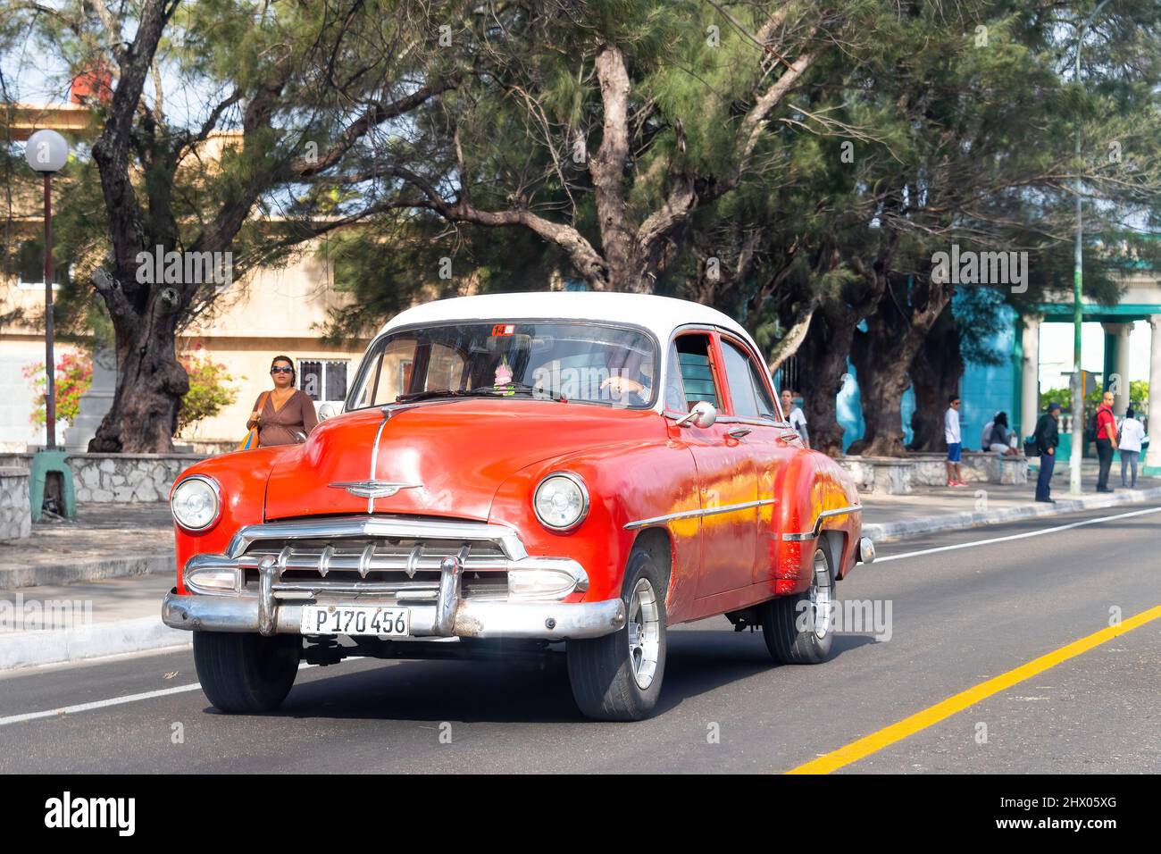 Vintage Cuban cars driving, Cuba, 2017 Stock Photo - Alamy