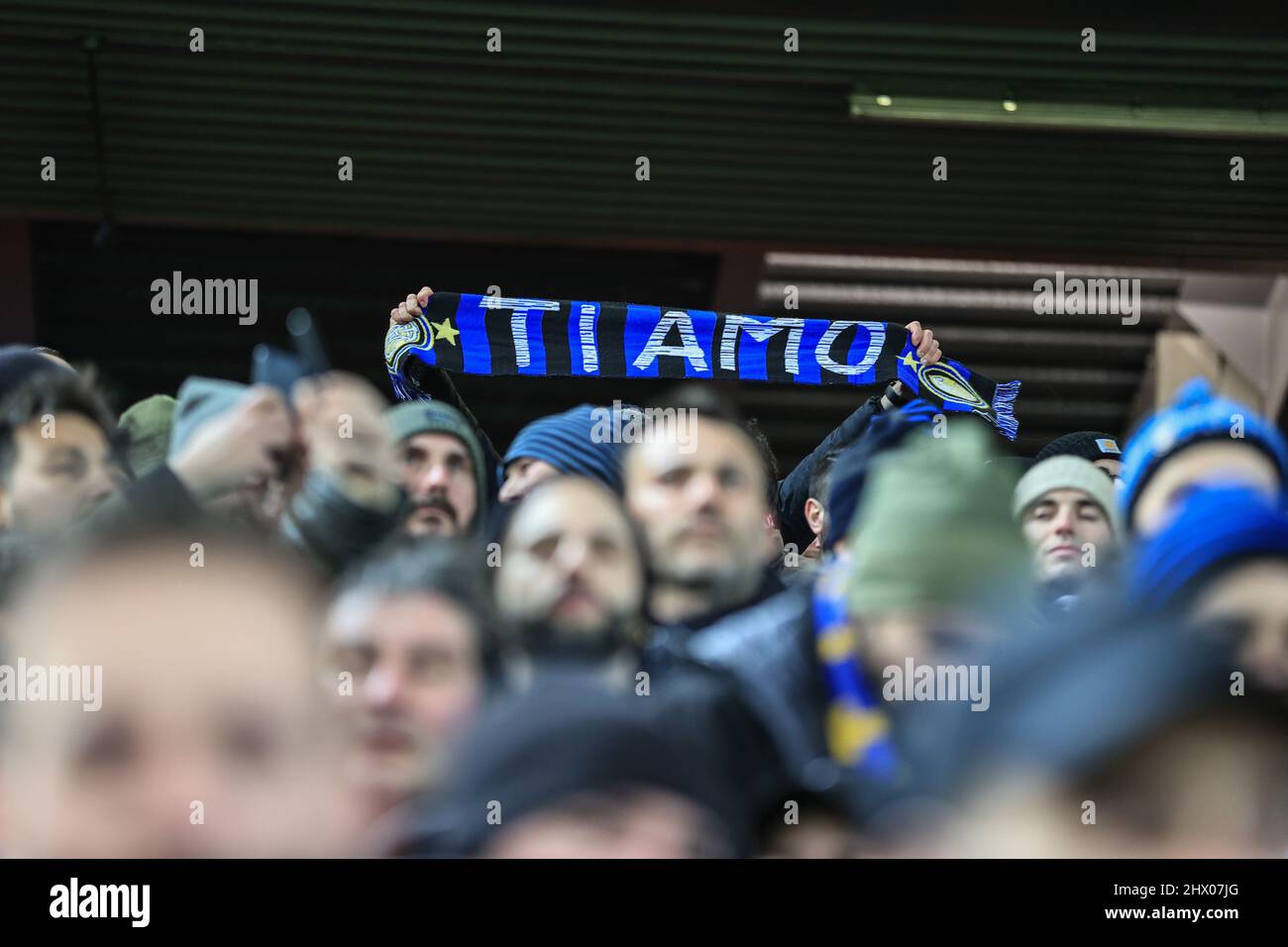 Inter milan fan champions league hi-res stock photography and images ...