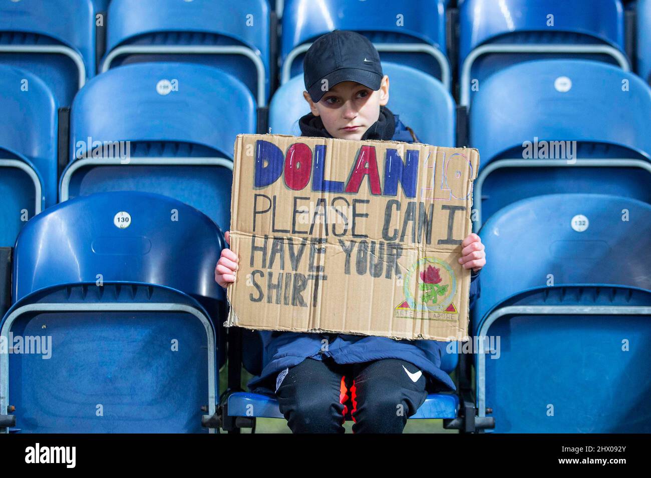 Blackburn rovers fan hi-res stock photography and images - Alamy