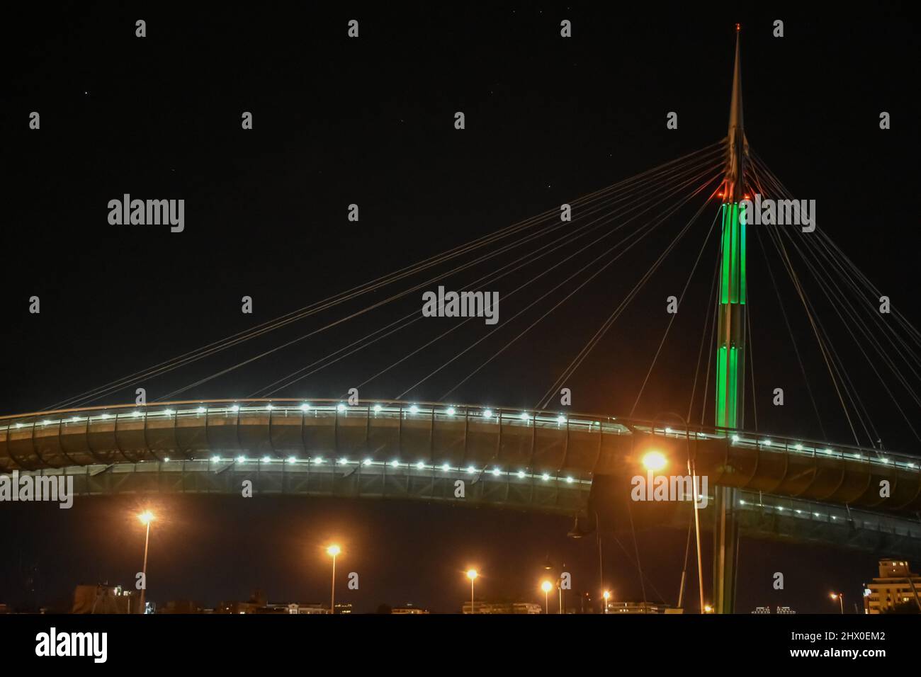 Tour del tower bridge hi-res stock photography and images - Alamy