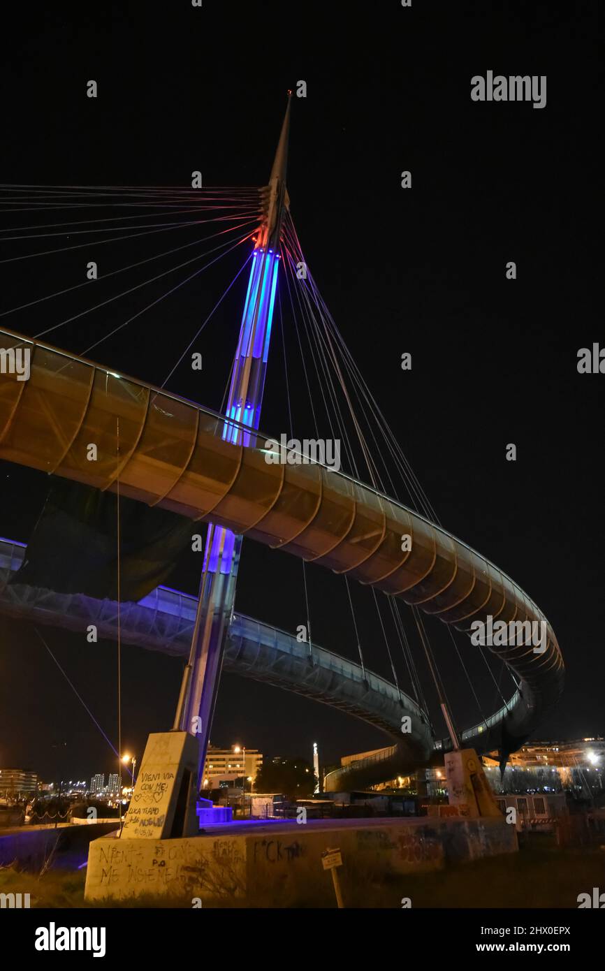 Pescara Bridge by Night in Abruzzo, Italy Stock Photo - Alamy