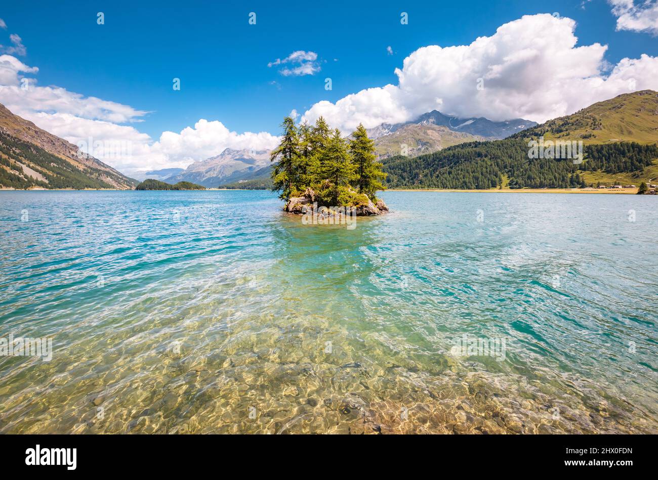 Great view on azure lake Silsersee (Sils) and peak Piz Corvatsch ...