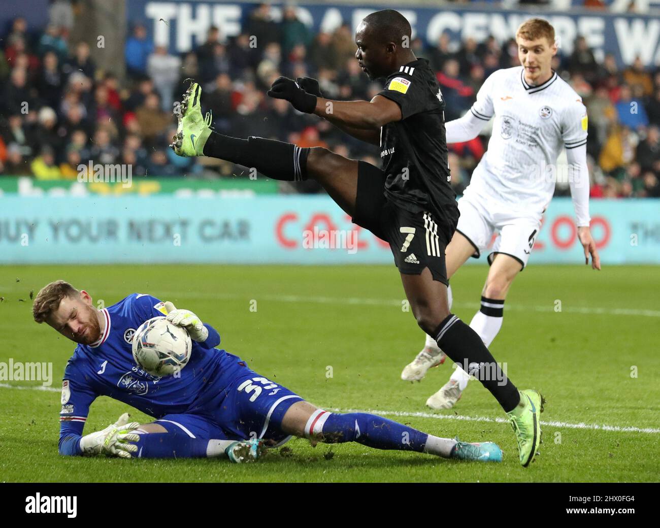 Fulham's Neeskens Kebano attempts a shot on goal during the Sky Bet ...