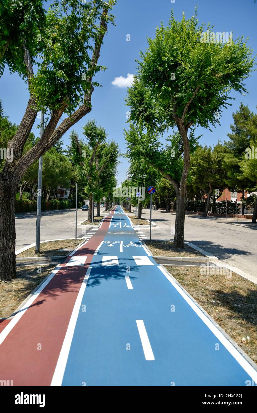 Bicycle bike cycle sport summer ride hi-res stock photography and ...