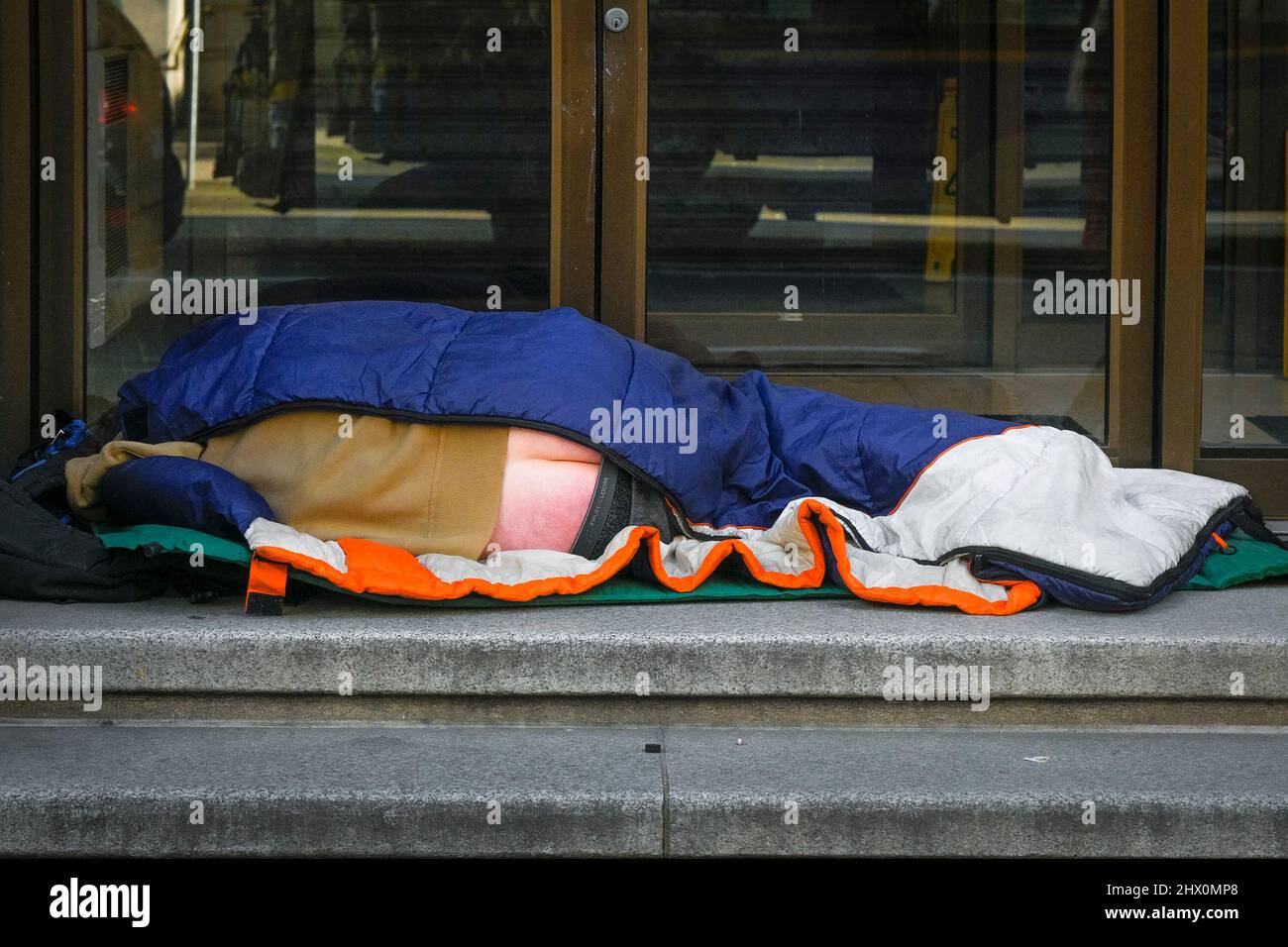 Homeless homelessness sleeping rough hi-res stock photography and ...