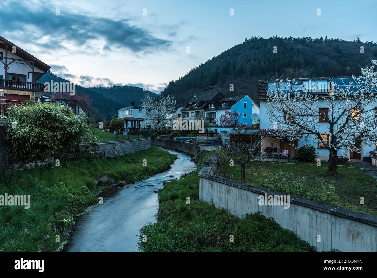 Beautiful backyards hi-res stock photography and images - Alamy