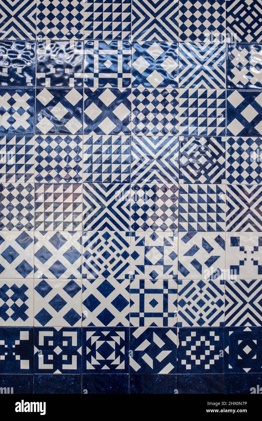 Portugal tile hi-res stock photography and images - Alamy