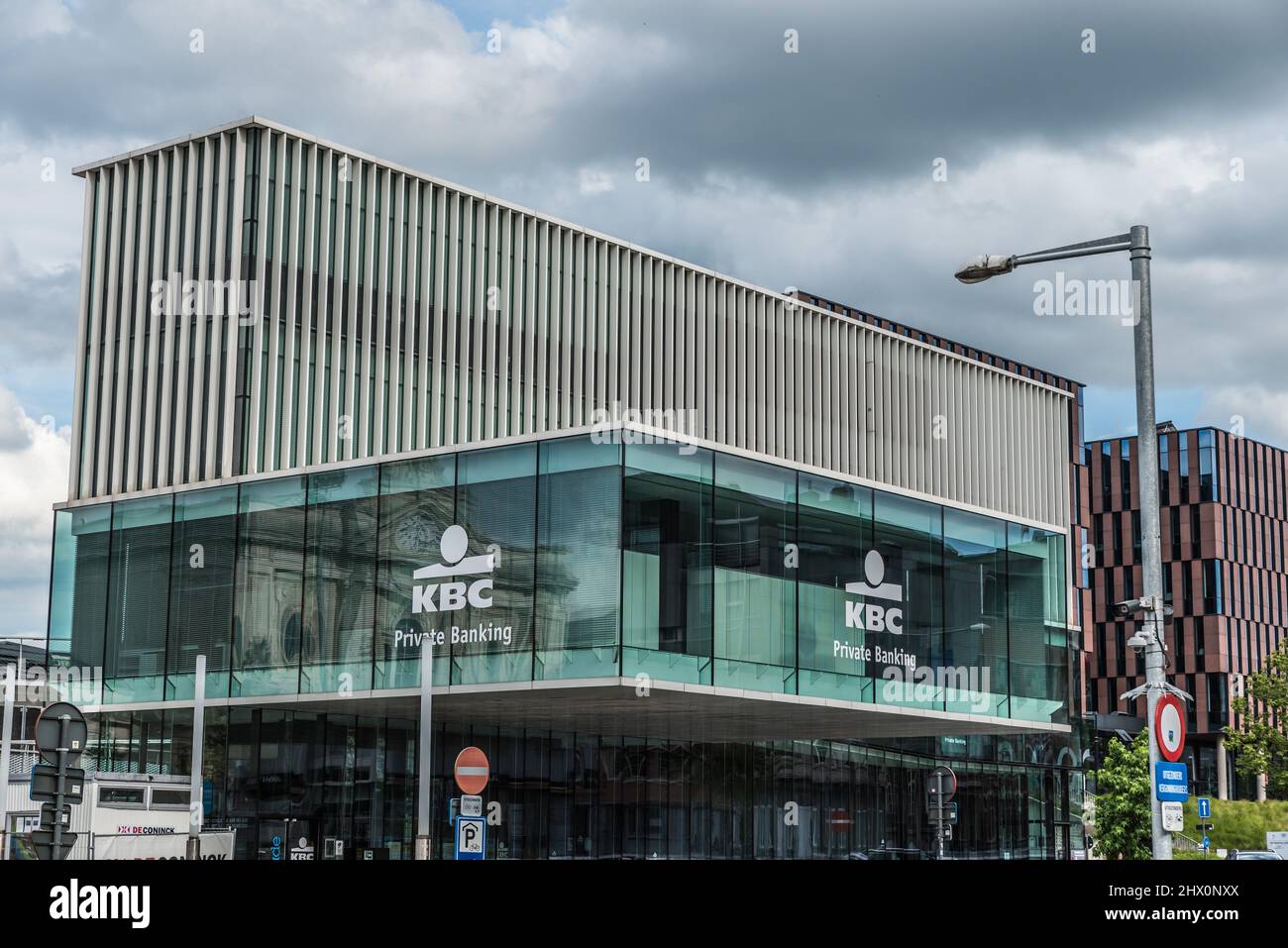 Kbc headquarters hi-res stock photography and images - Alamy