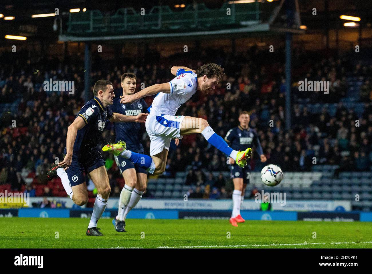 Sam Gallagher #9 of Blackburn Rovers has a shot at goal Stock Photo - Alamy