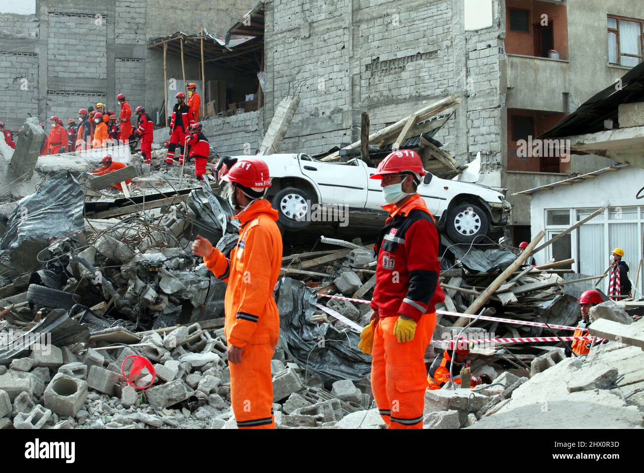 Van turkey earthquake rescue hi-res stock photography and images - Alamy