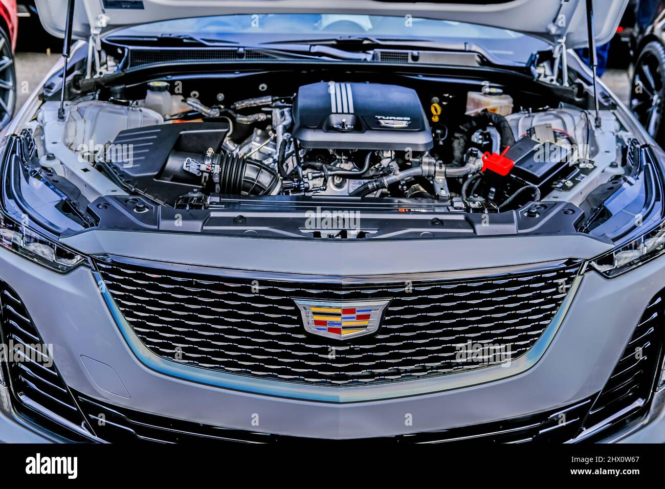 Engine on Modern Cadillac Stock Photo - Alamy