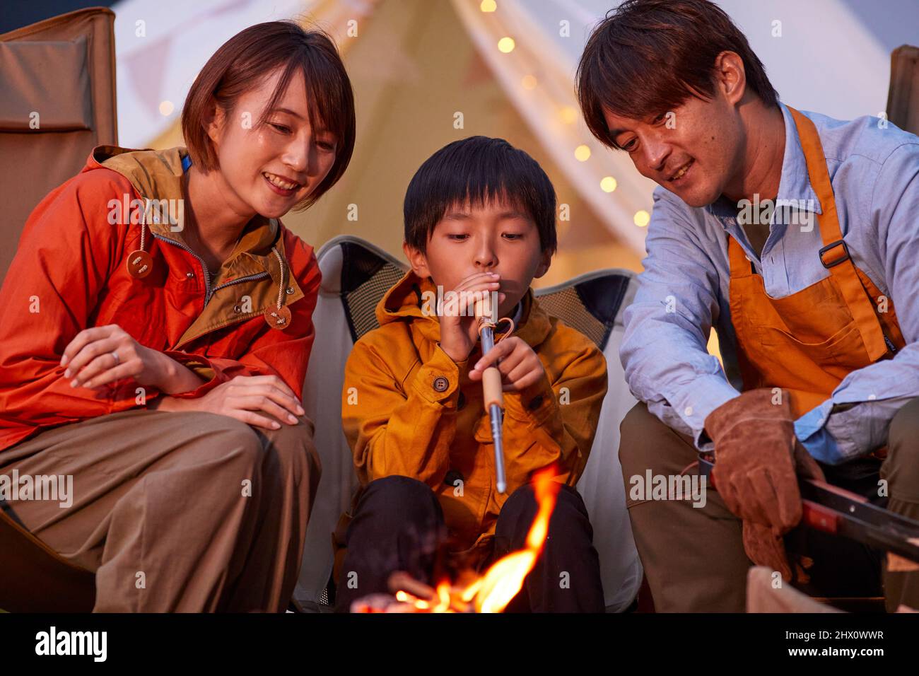 Electric fire family hi-res stock photography and images - Alamy