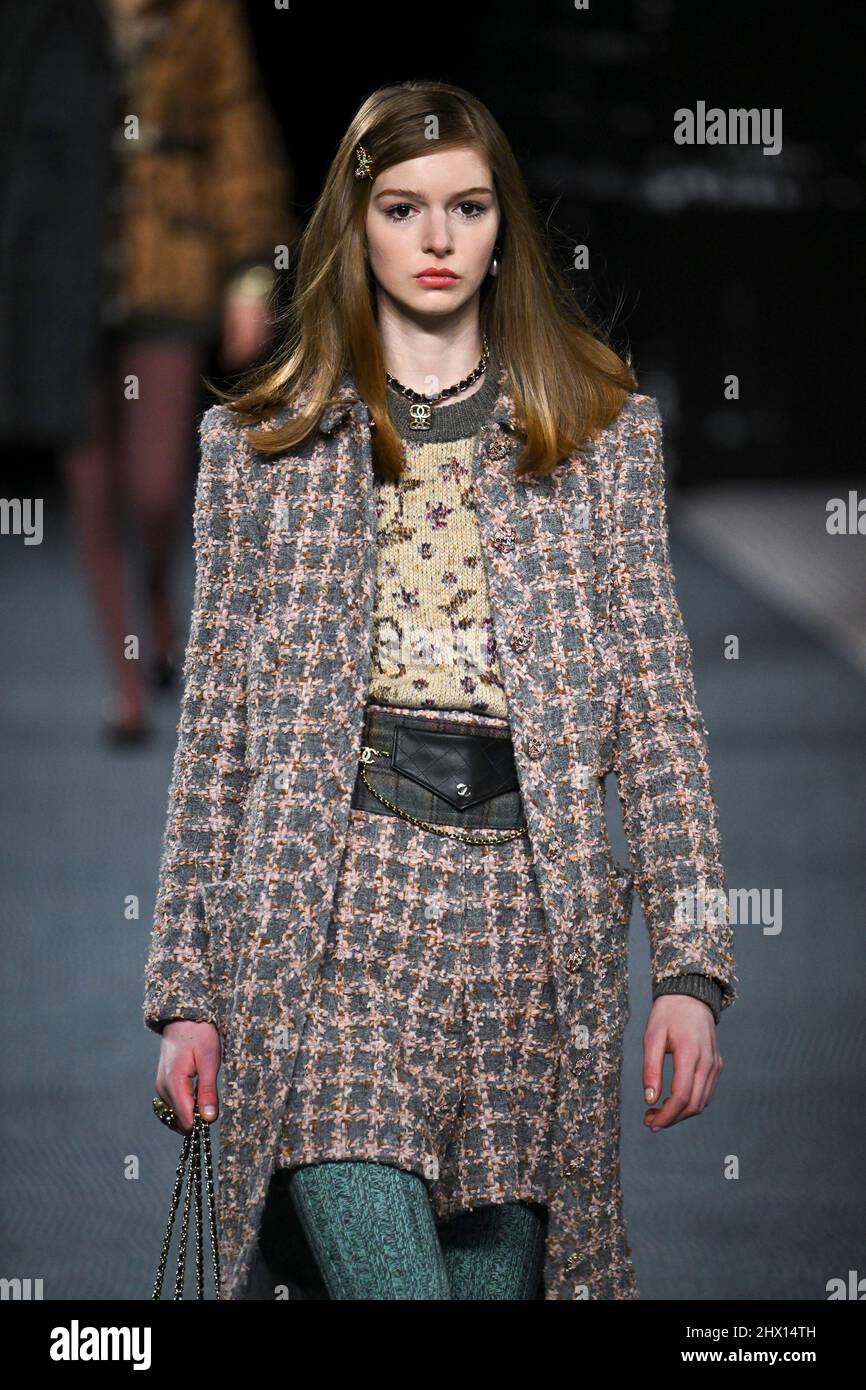 Isabel jones hi-res stock photography and images - Alamy