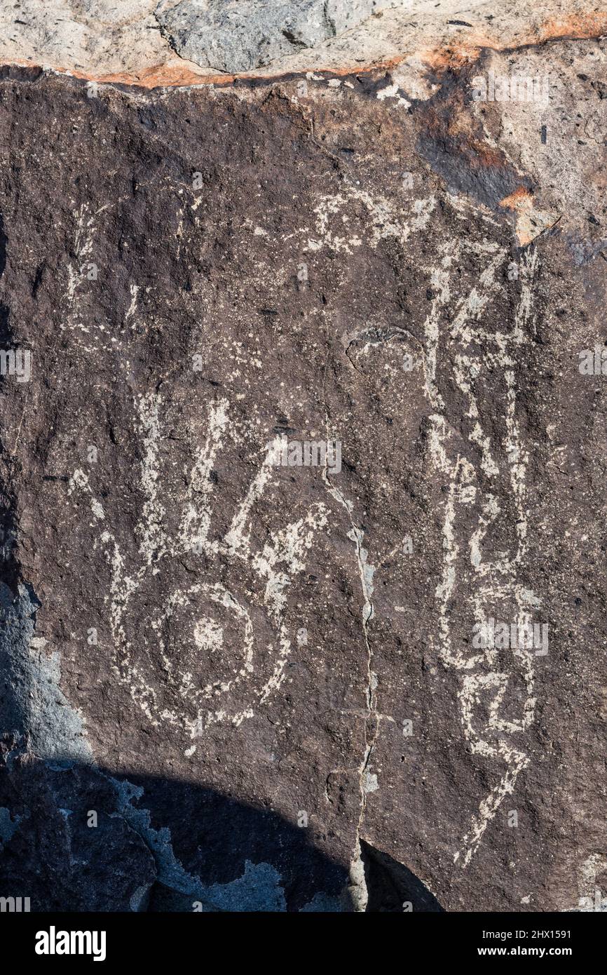 Petroglyphs of a handprint and snake, New Mexico, USA Stock Photo - Alamy