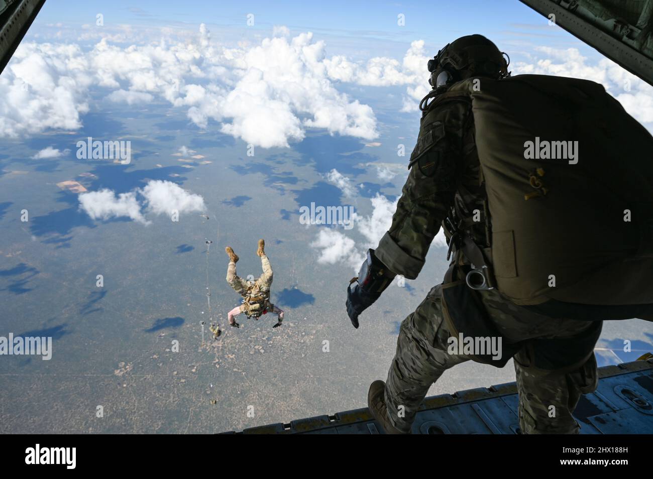U.S. Army Green Berets assigned to 3rd Special Forces Group (Airborne ...