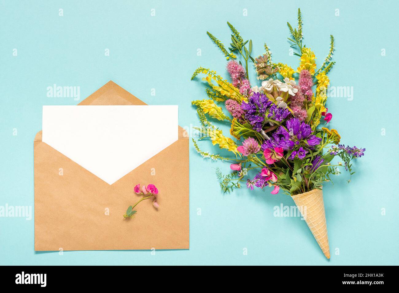 Empty paper cone paper cone hi-res stock photography and images - Alamy